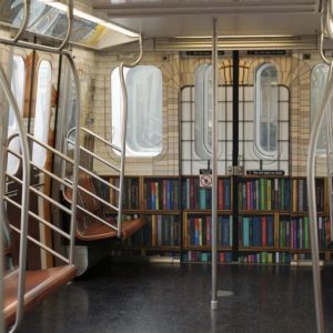 "Subway Library" Train in New York City - Arch2O.com