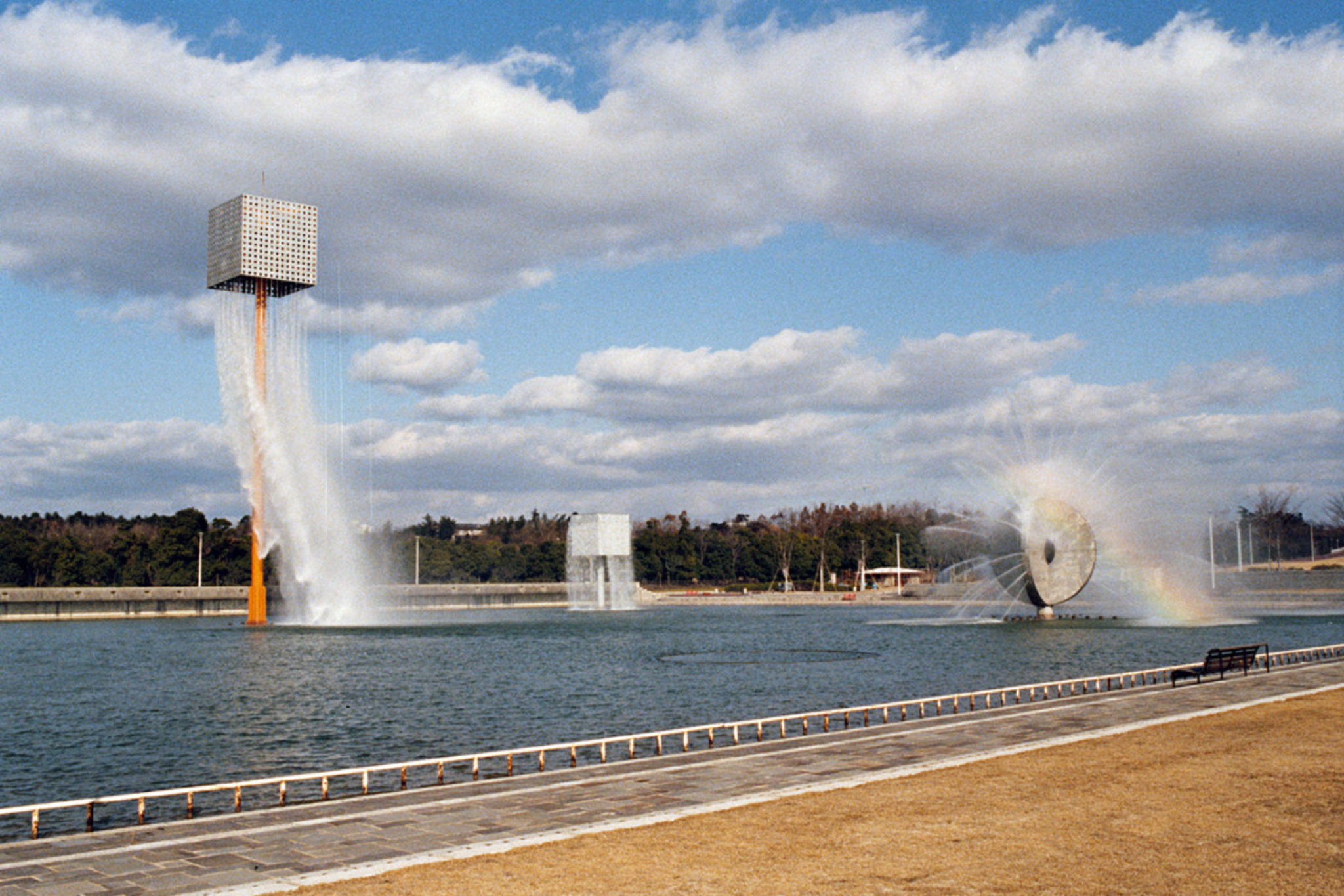 12 Dazzling Contemporary Water Fountains and Where to Find Them ...