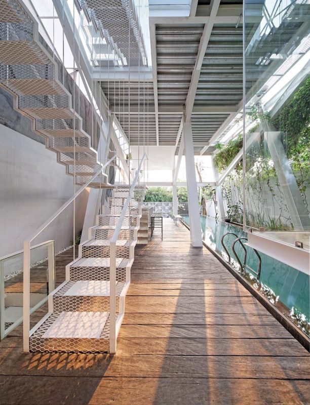 Slanted House | Budi Pradono Architects - Arch2O.com