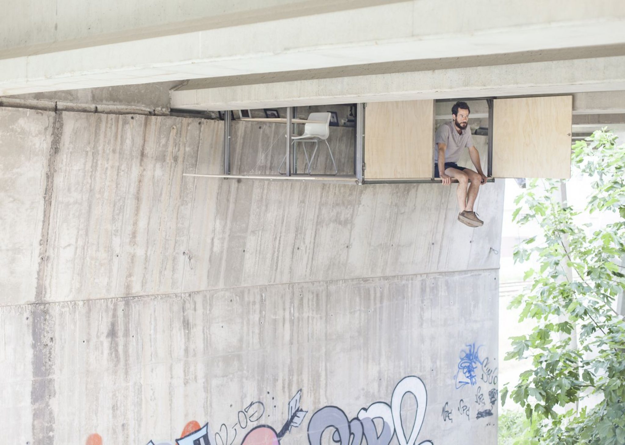 Secret Studio Under a Bridge in Spain by Fernando Abellanas – Arch2O.com