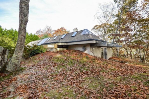 Underground House: An Extraordinary Residential Experience - Arch2O.com