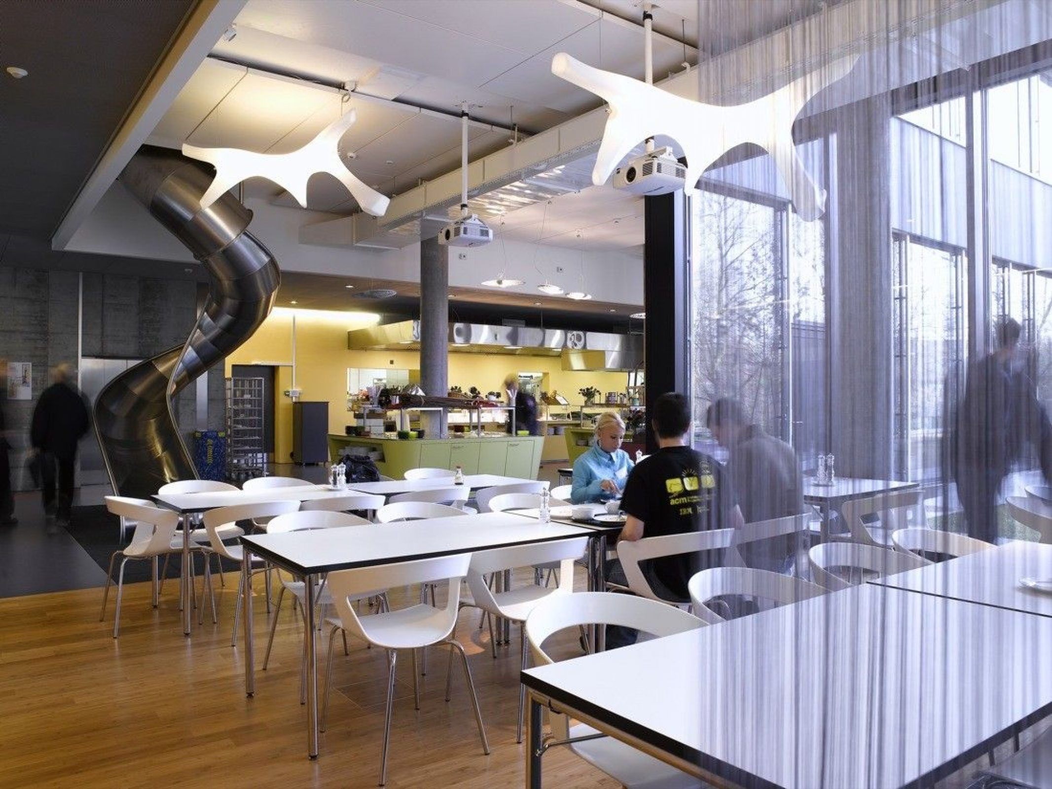 Google Engineering Hub | Camenzind Evolution - Arch2O.com