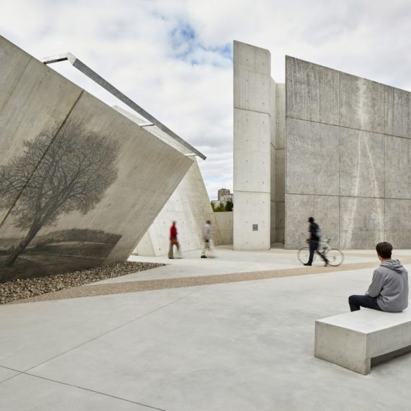Libeskind Firm Completes the First Holocaust Monument in Canada ...