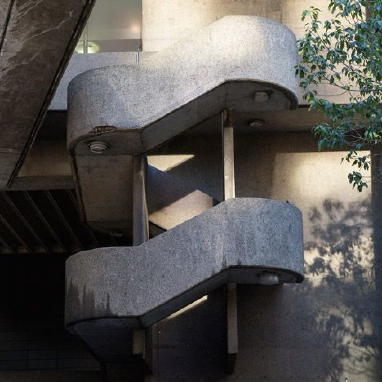 The Barbican Complex: A Brutalist Post-War British Icon - Arch2O.com