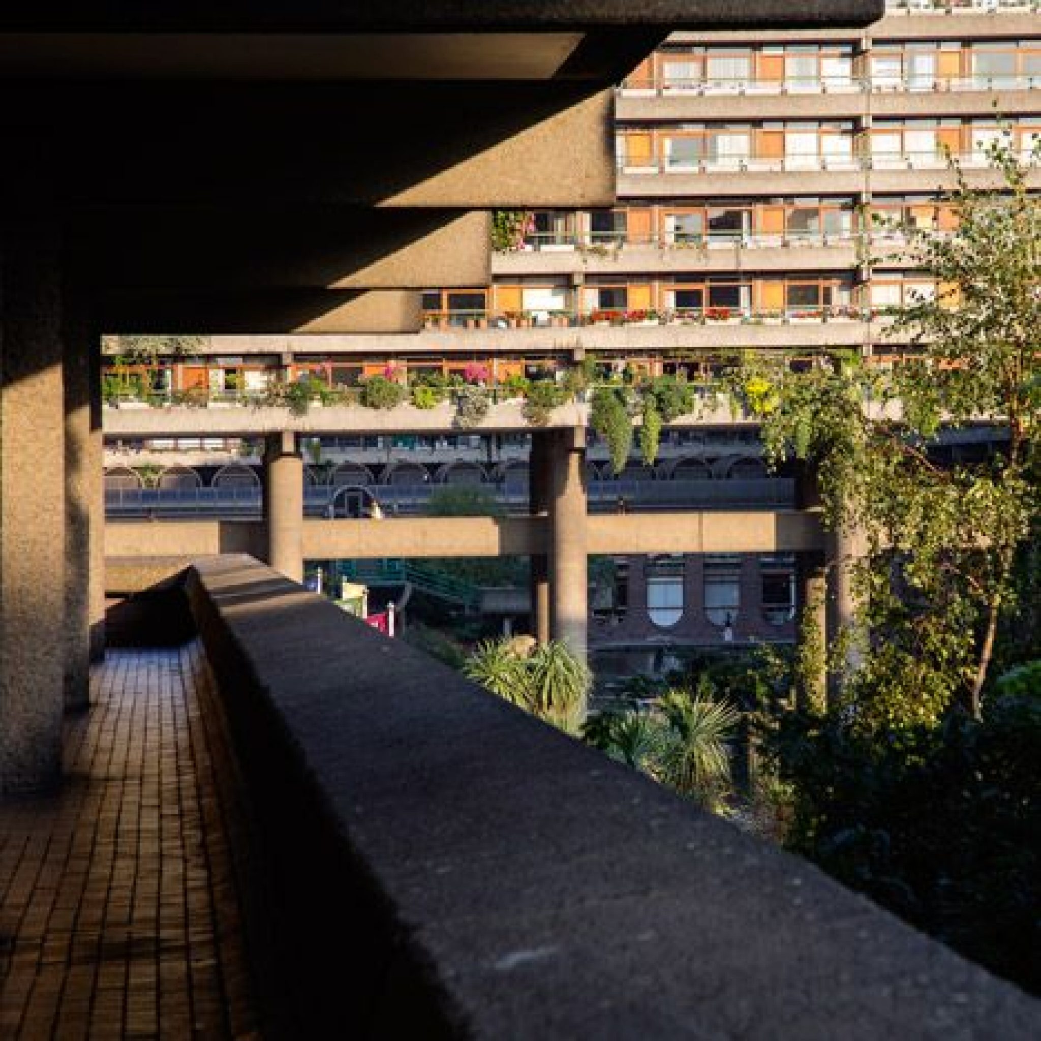 The Barbican Complex: A Brutalist Post-War British Icon - Arch2O.com