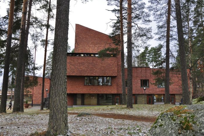 Alvar Aalto: The Finnish Master of Architecture and Design - Arch2O.com