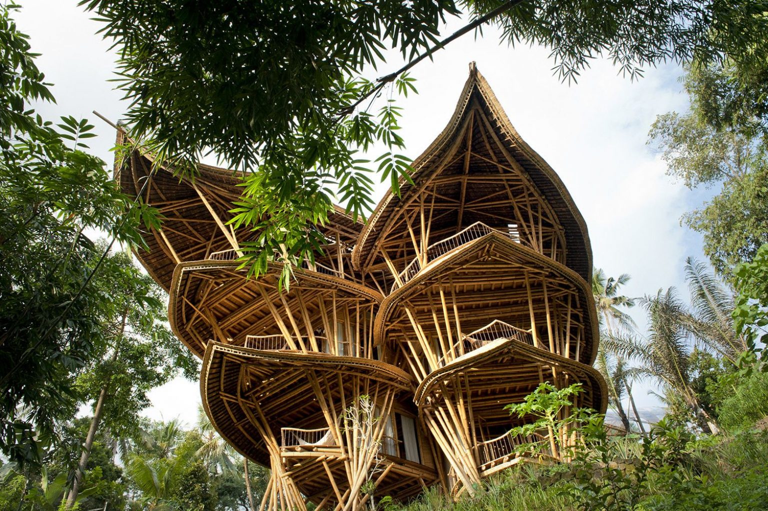 8 Attractive Examples of Bamboo architecture from the Far East