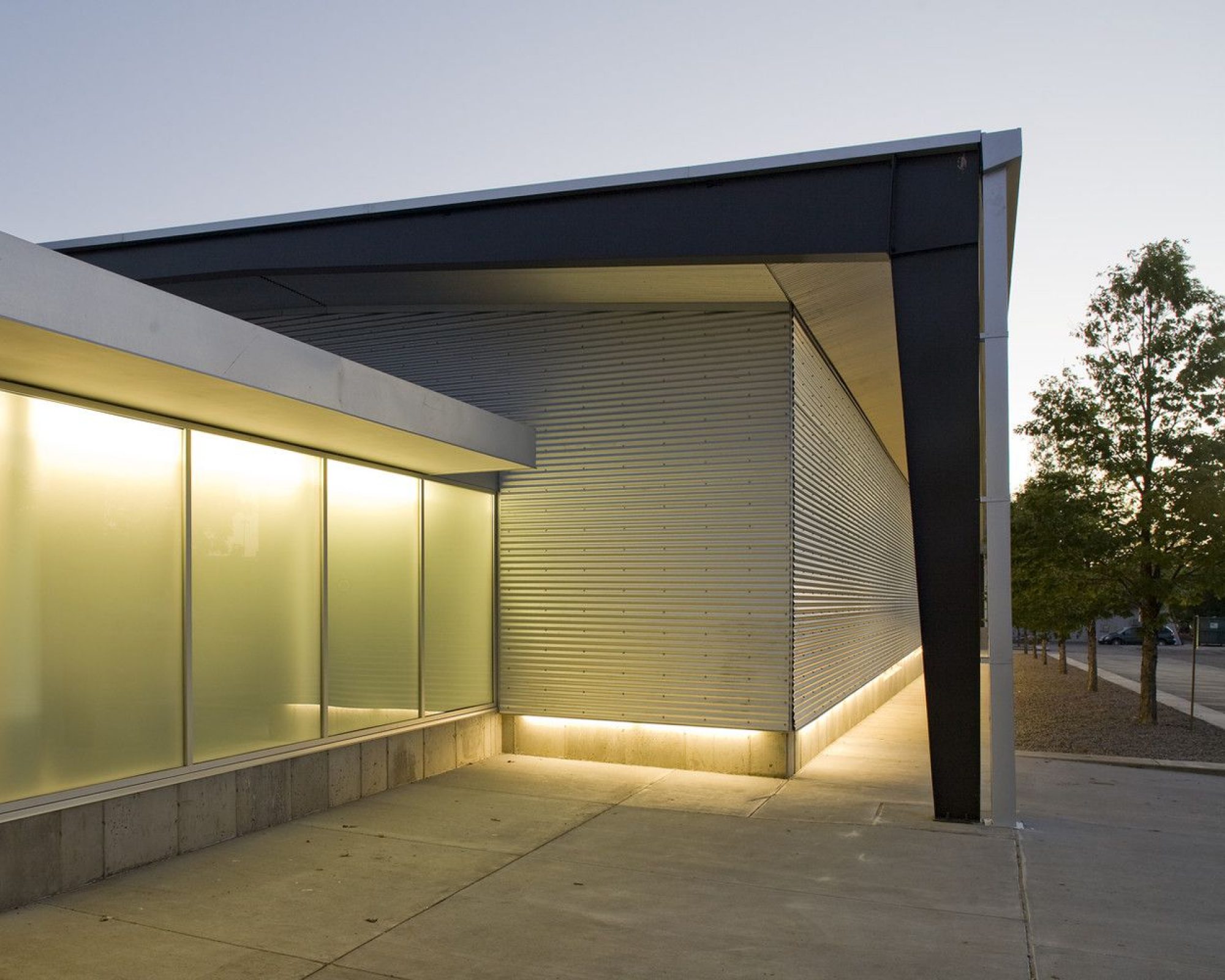 Cox Communications Distribution Center | El Dorado - Arch2O.com