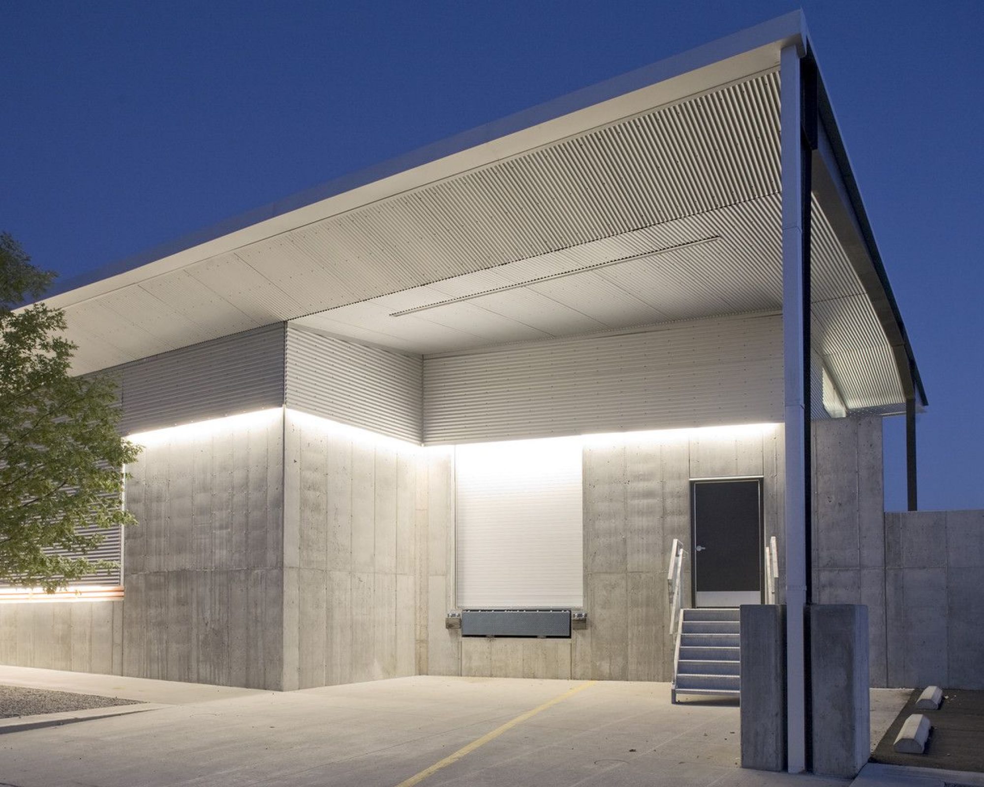 Cox Communications Distribution Center | El Dorado - Arch2O.com