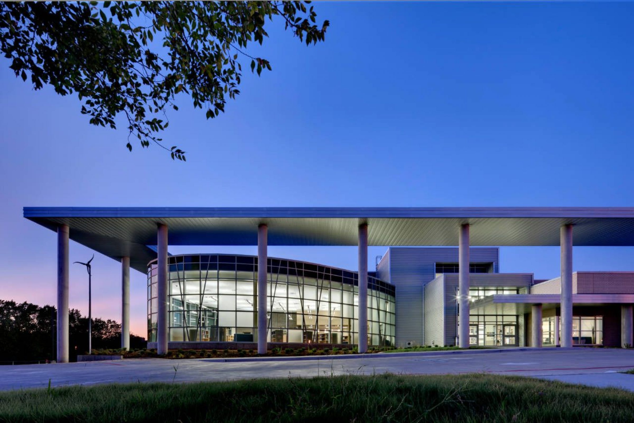 Lady Bird Johnson Middle School | Corgan - Arch2O.com