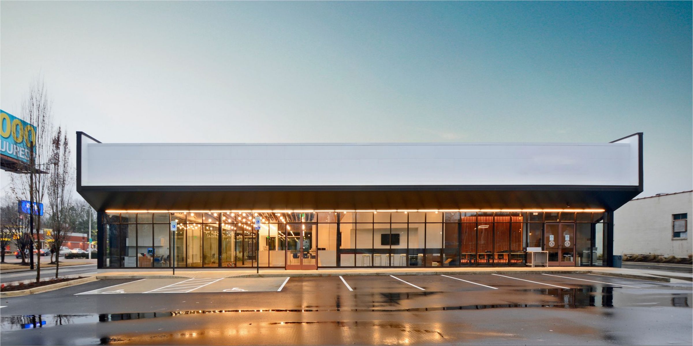 Renasant Bank - Shell + Interiors | brg3s Architects - Arch2O.com