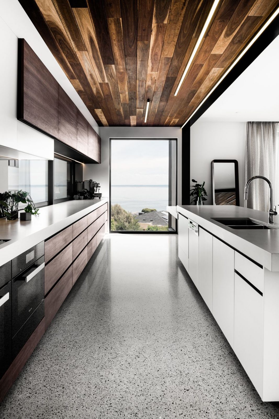 Two Angle House | Megowan Architectural - Arch2O.com