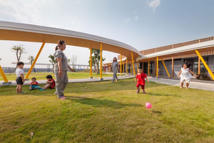 Ratchut School | Design in Motion - Arch2O.com