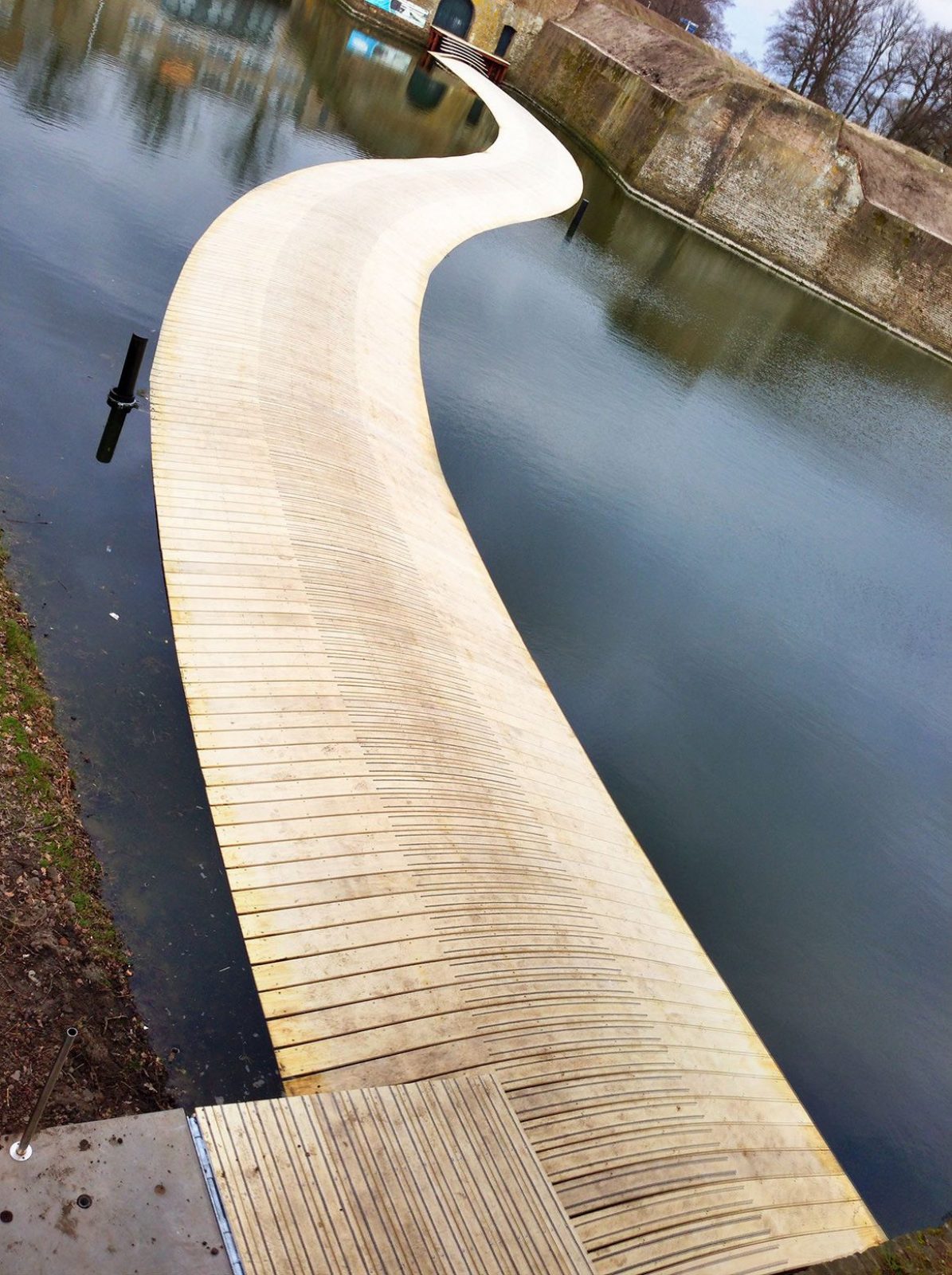 Dutch Floating Bridge | RO&AD Architecten - Arch2O.com