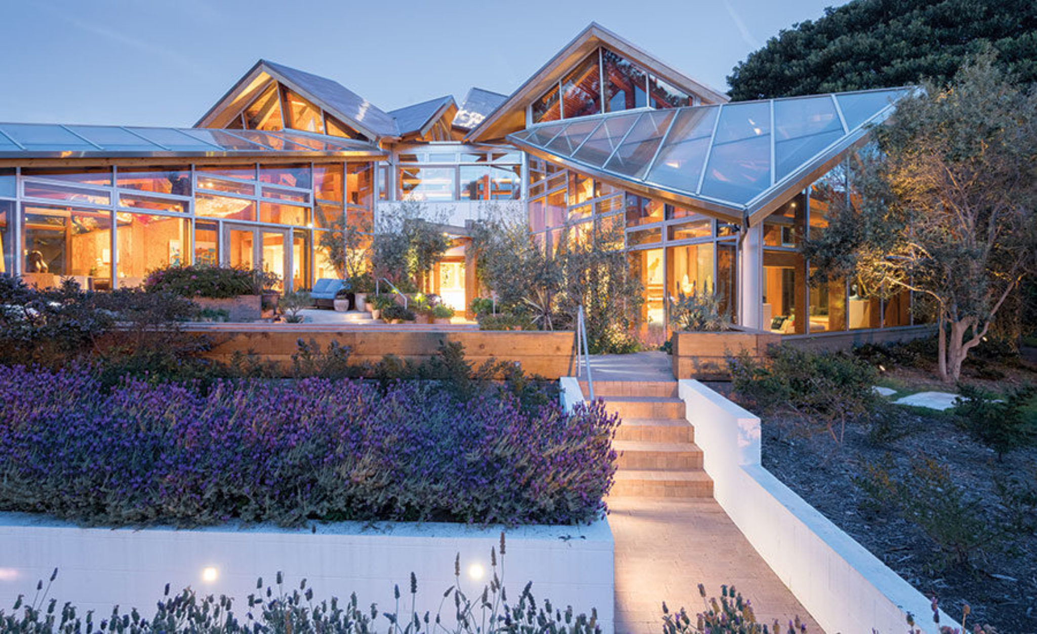 The Best 20 Frank Gehry Buildings That Illustrate His Ingenuity ...