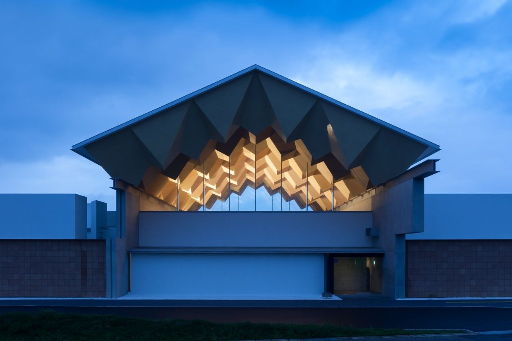 Come for the Beautiful Art, Fall In Love With the Modern Art Museum ...