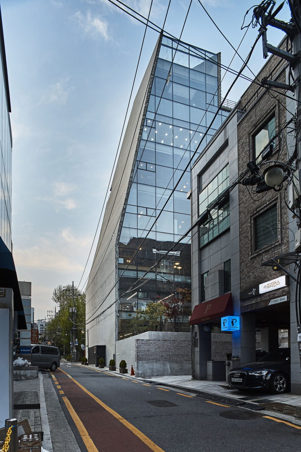 I Tower | Chiasmus Partners - Arch2O.com