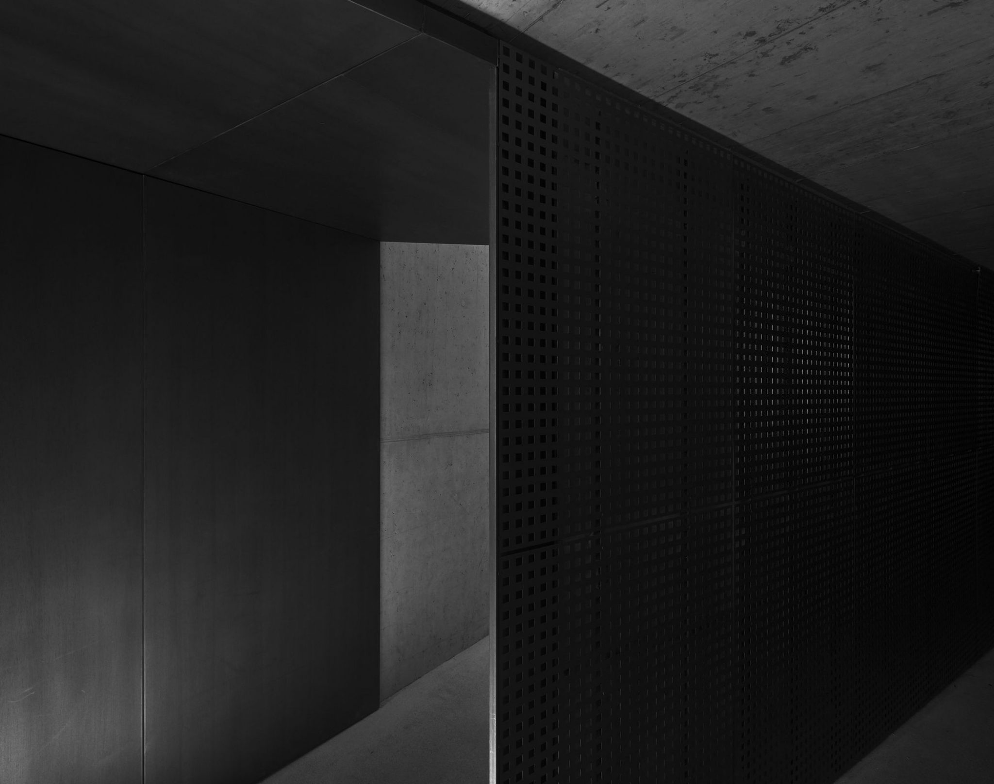 007 ELEMENTS – James Bond Cinematic Installation | Obermoser arch-omo ...