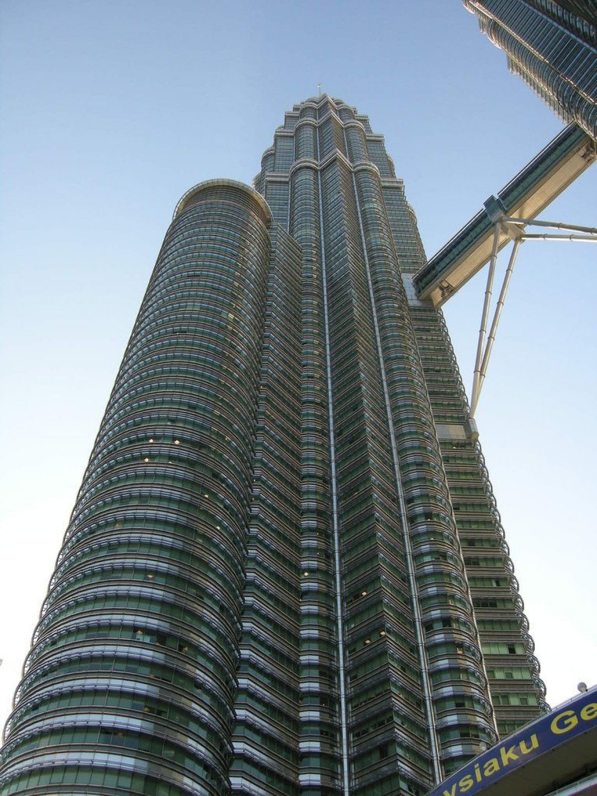 Petronas Towers | Cesar Pelli - Arch2O.com