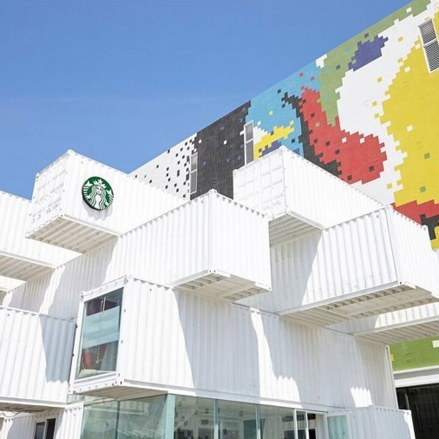 Starbucks to be the First Shipping Container Store in Asia Pacific ...