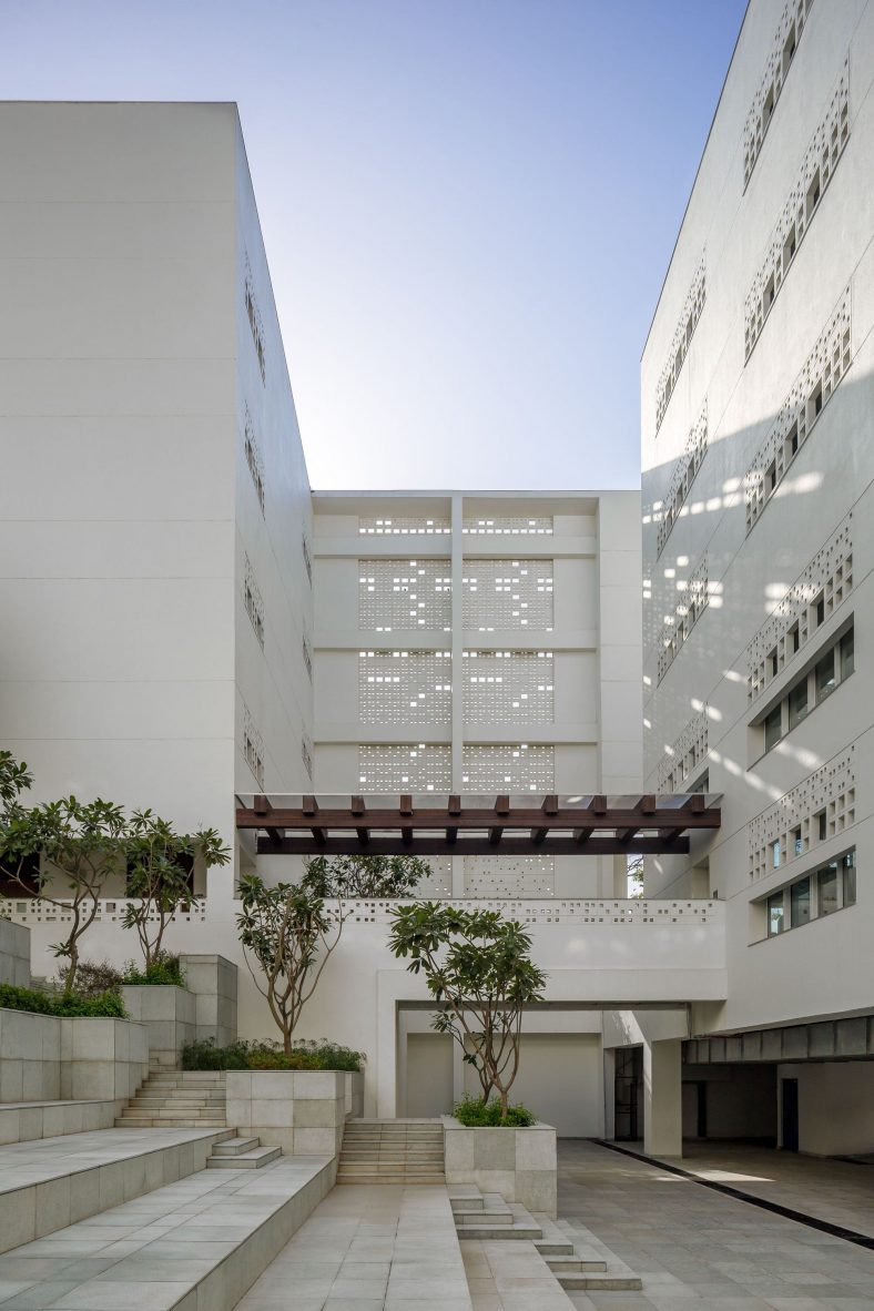The British School | Morphogenesis – Arch2O.com