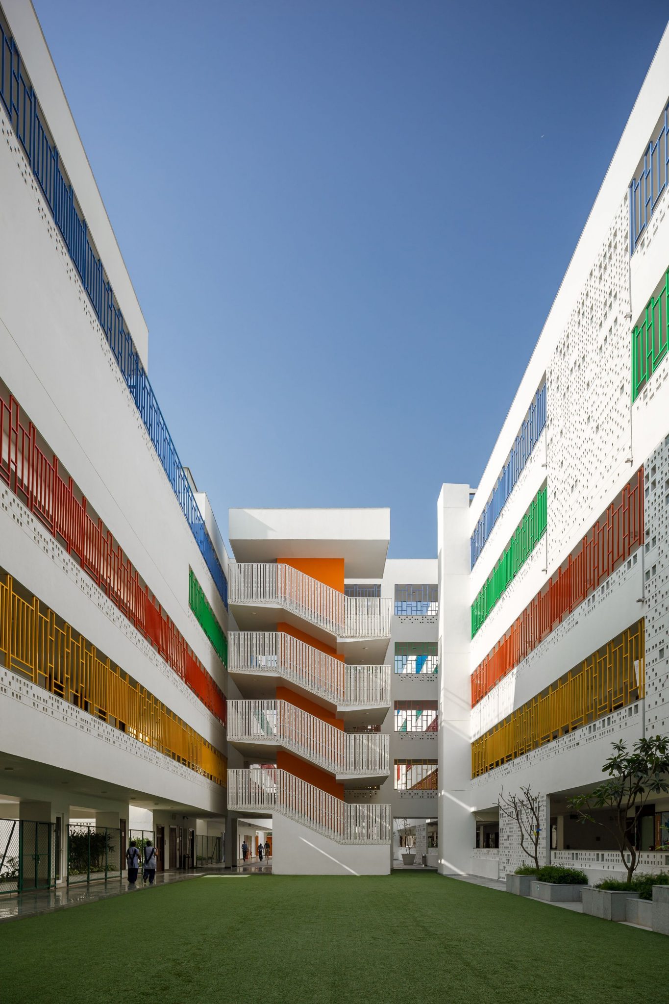 The British School | Morphogenesis - Arch2O.com