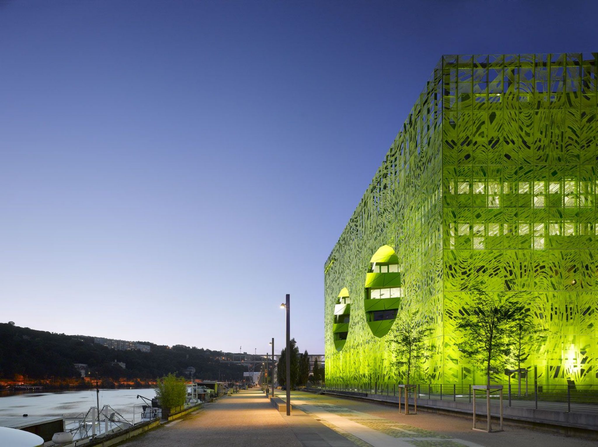 Introduce Colors to Your Architectural Facade Using Materials Other ...