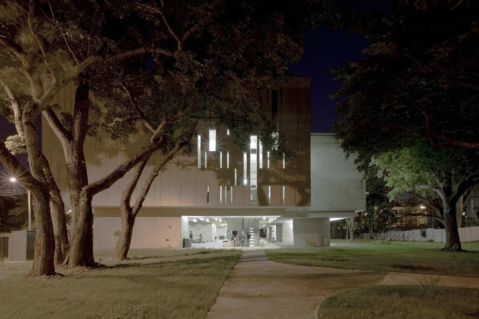 University of Puerto Rico General Studies Building | Toro Ferrer ...