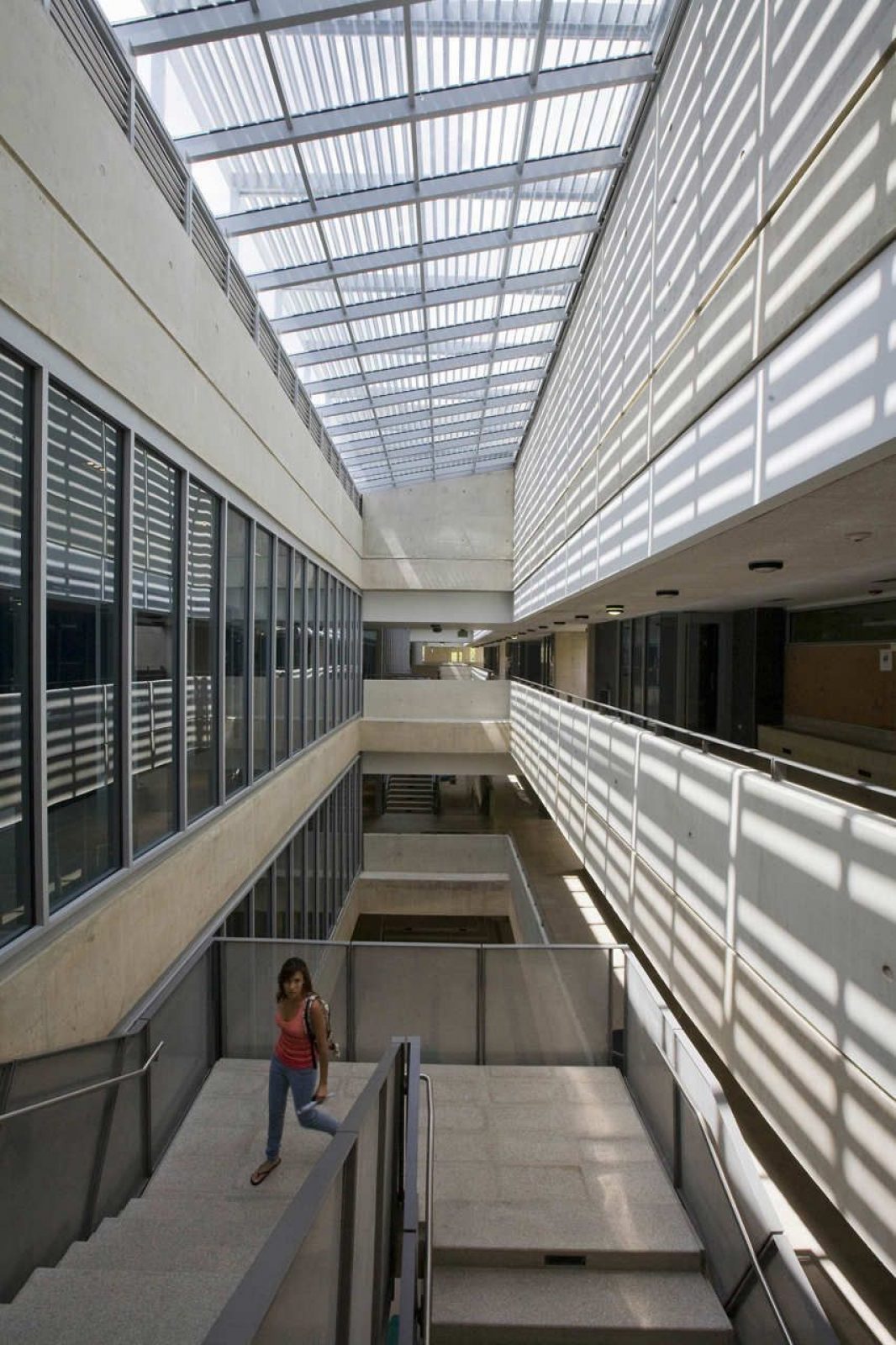 University of Puerto Rico General Studies Building | Toro Ferrer ...