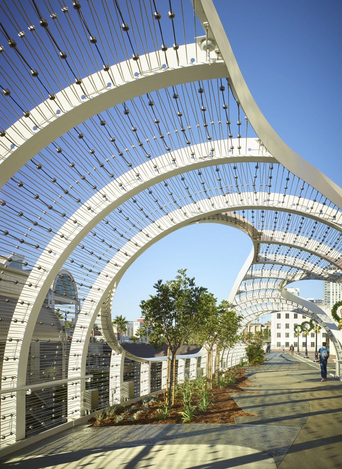 The Rainbow Bridge | SPF: architects - Arch2O.com