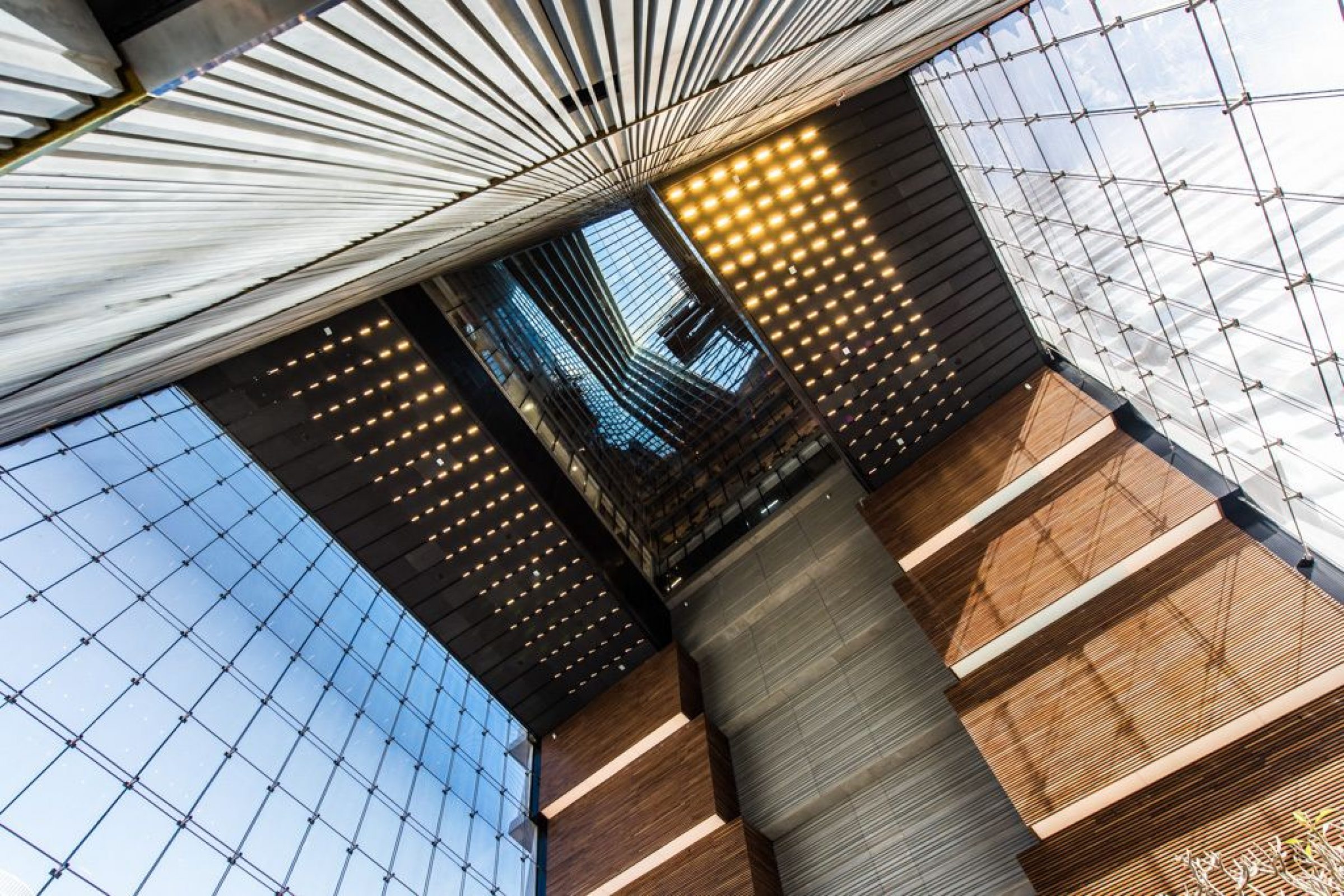 Ron Arad turn its design of ‘ToHa’ tower upside down - Arch2O.com