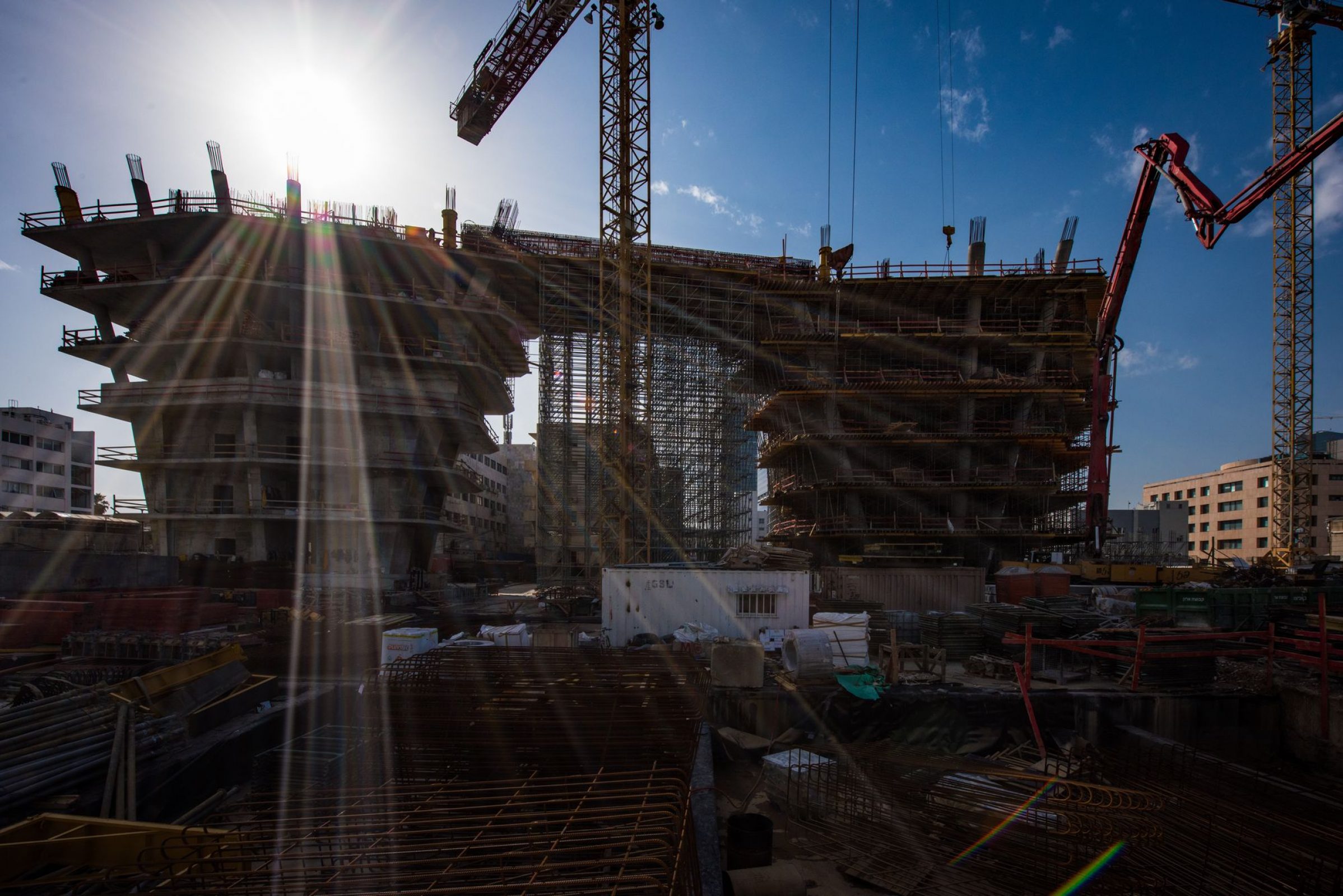 Ron Arad turn its design of ‘ToHa’ tower upside down - Arch2O.com