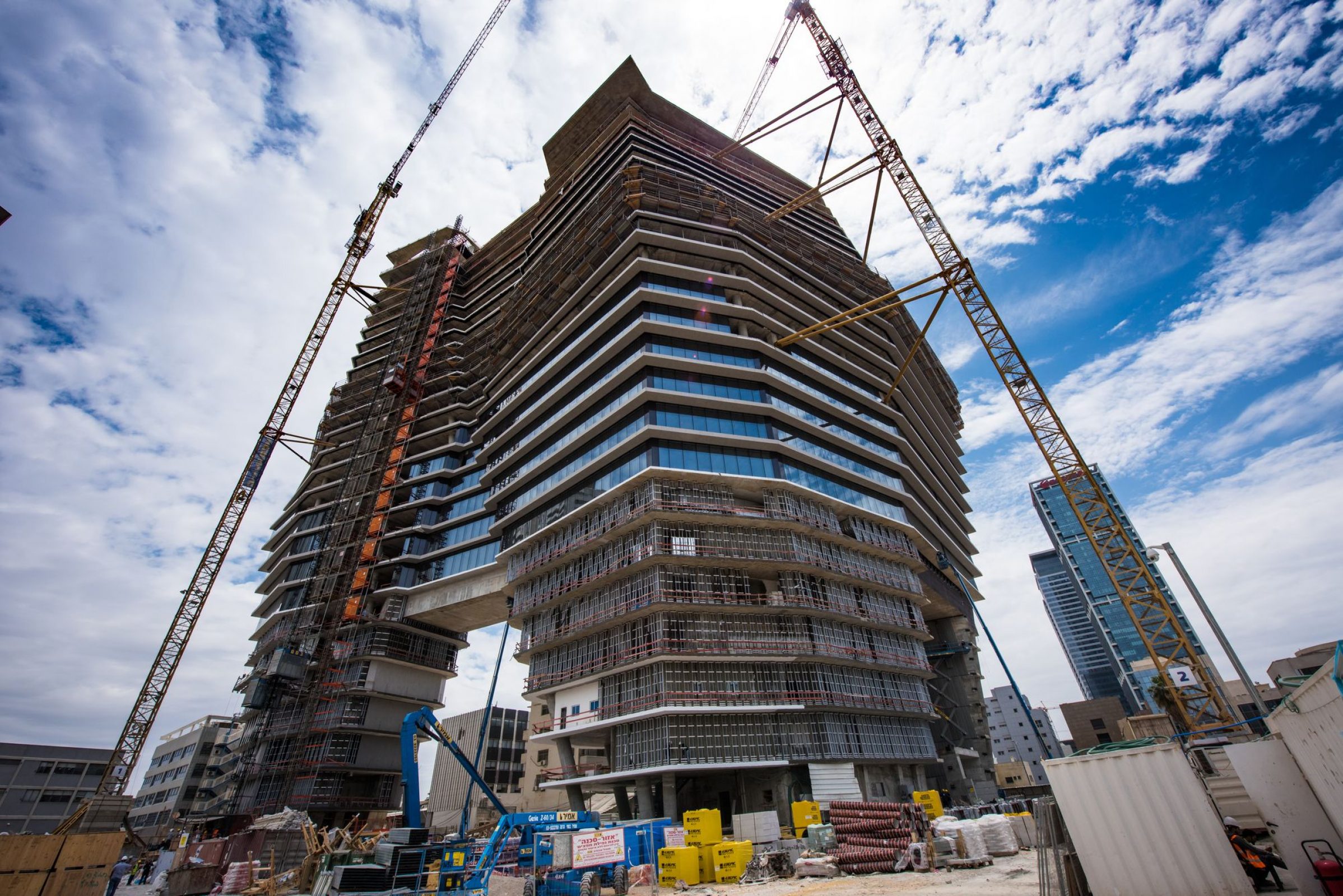 Ron Arad turn its design of ‘ToHa’ tower upside down - Arch2O.com