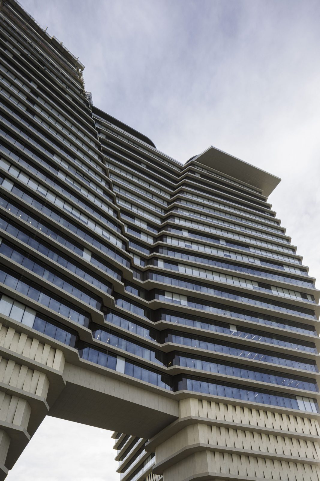 Ron Arad turn its design of ‘ToHa’ tower upside down - Arch2O.com