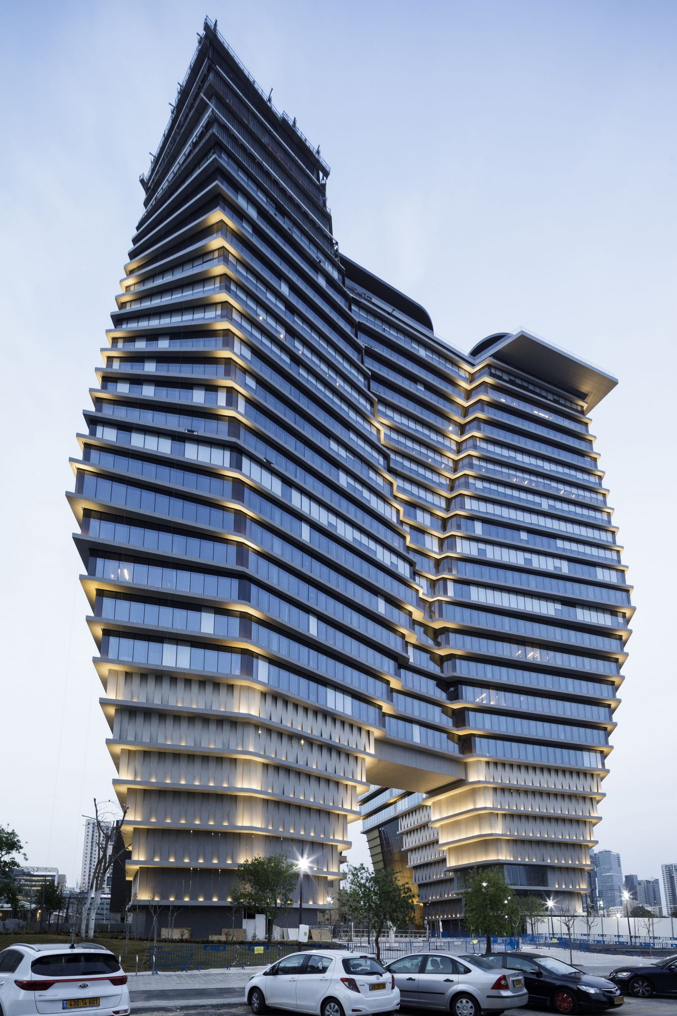 Ron Arad turn its design of ‘ToHa’ tower upside down - Arch2O.com