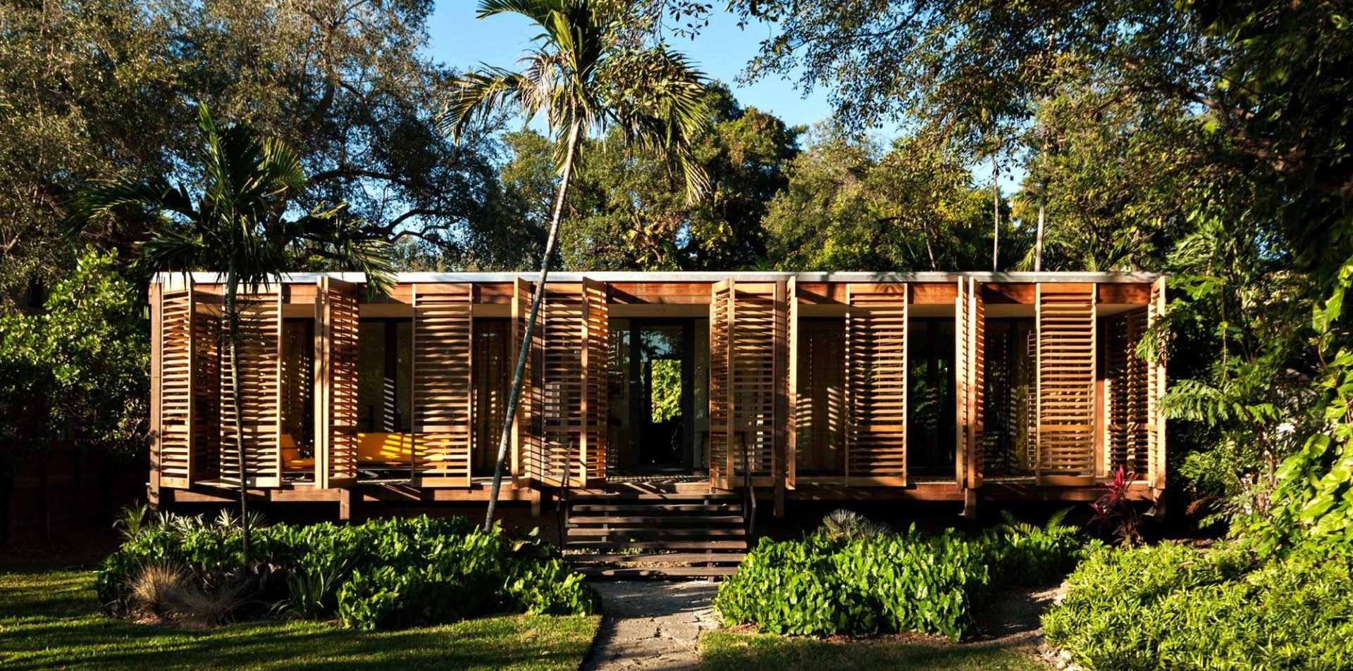 Living Buildings: How Vernacular Architecture Creates Spaces That ...