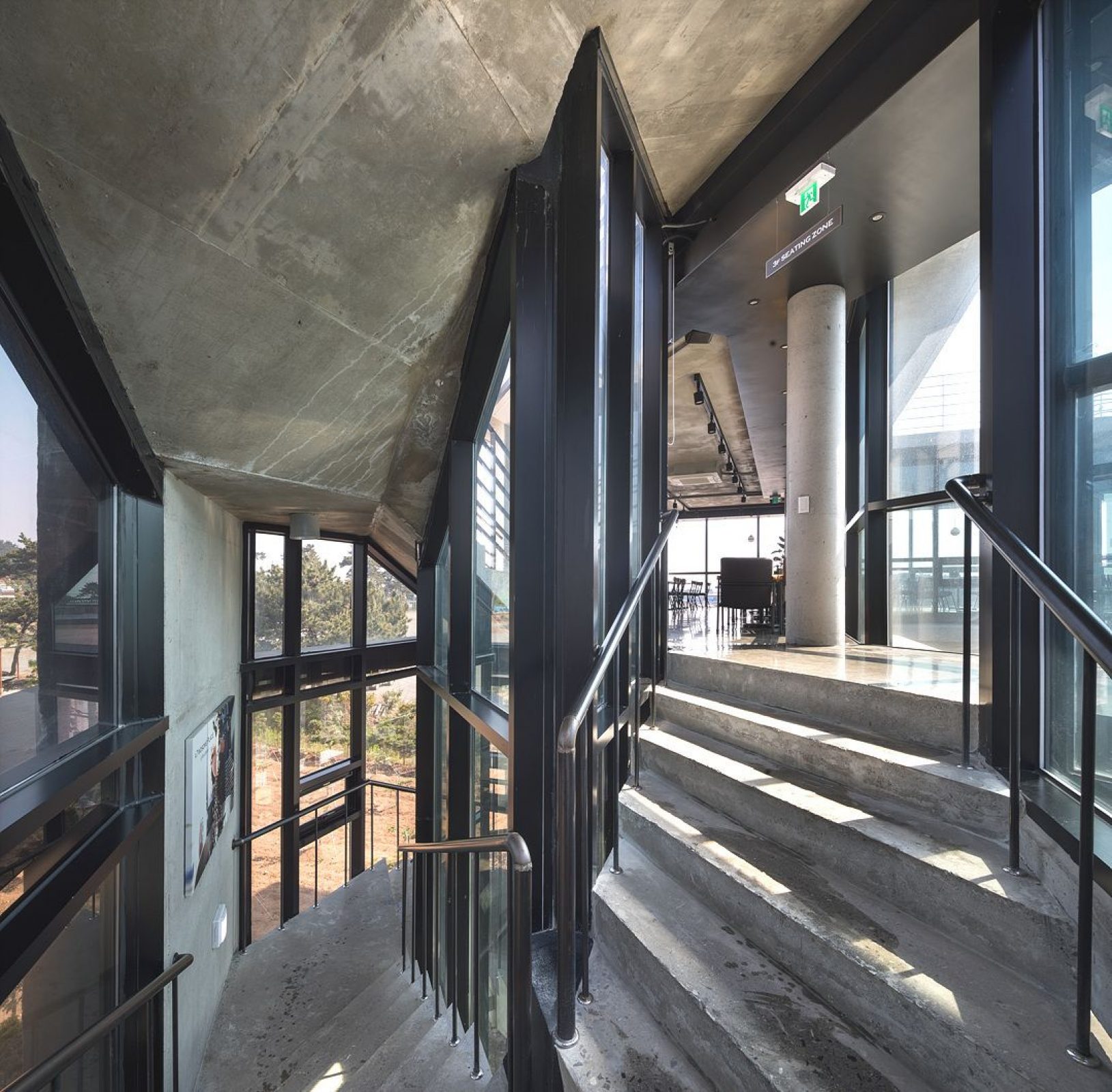 Pentagon Commercial Building | ON Architects - Arch2O.com