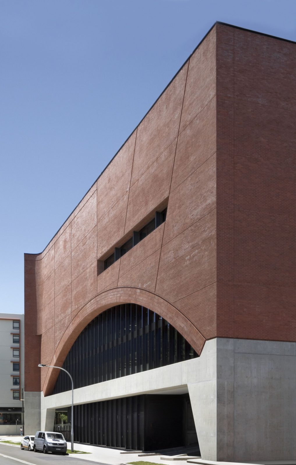 The Roc Rail Operations Center | Jacobs + Smart Design Studio - Arch2O.com