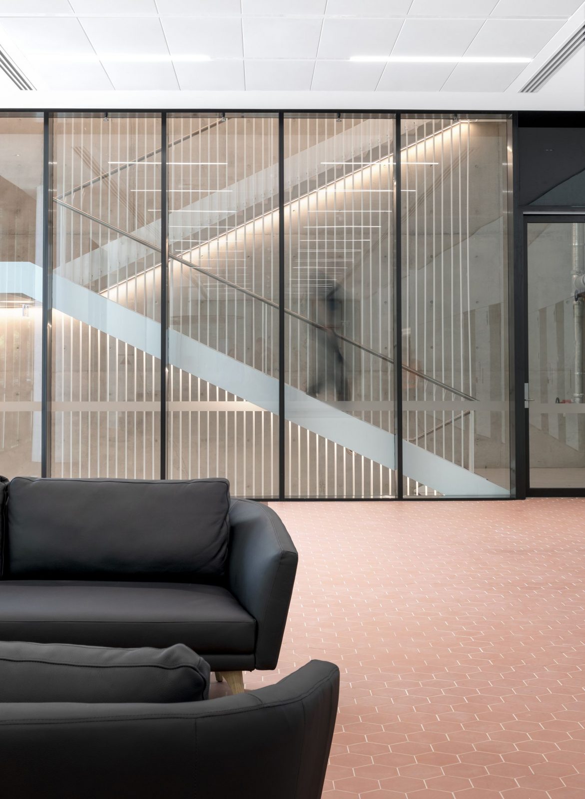 The Roc Rail Operations Center | Jacobs + Smart Design Studio - Arch2O.com