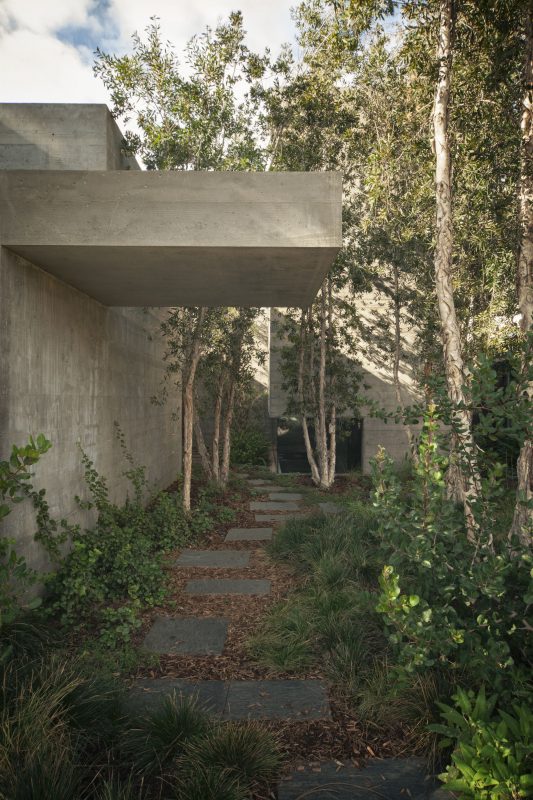 Phoenix House | Sebastian Mariscal Studio - Arch2O.com