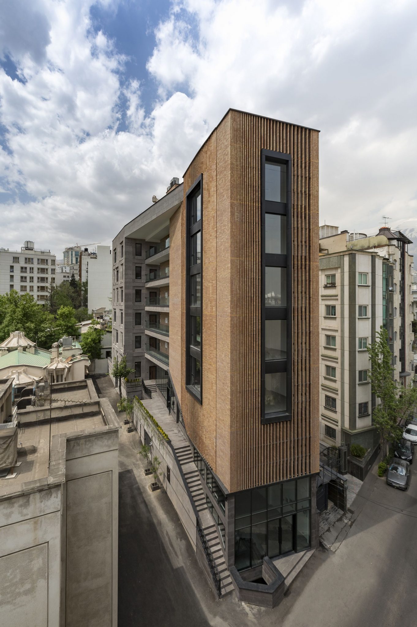 Saba Office Building | 7Hoor Architecture Studio + SBAD office - Arch2O.com