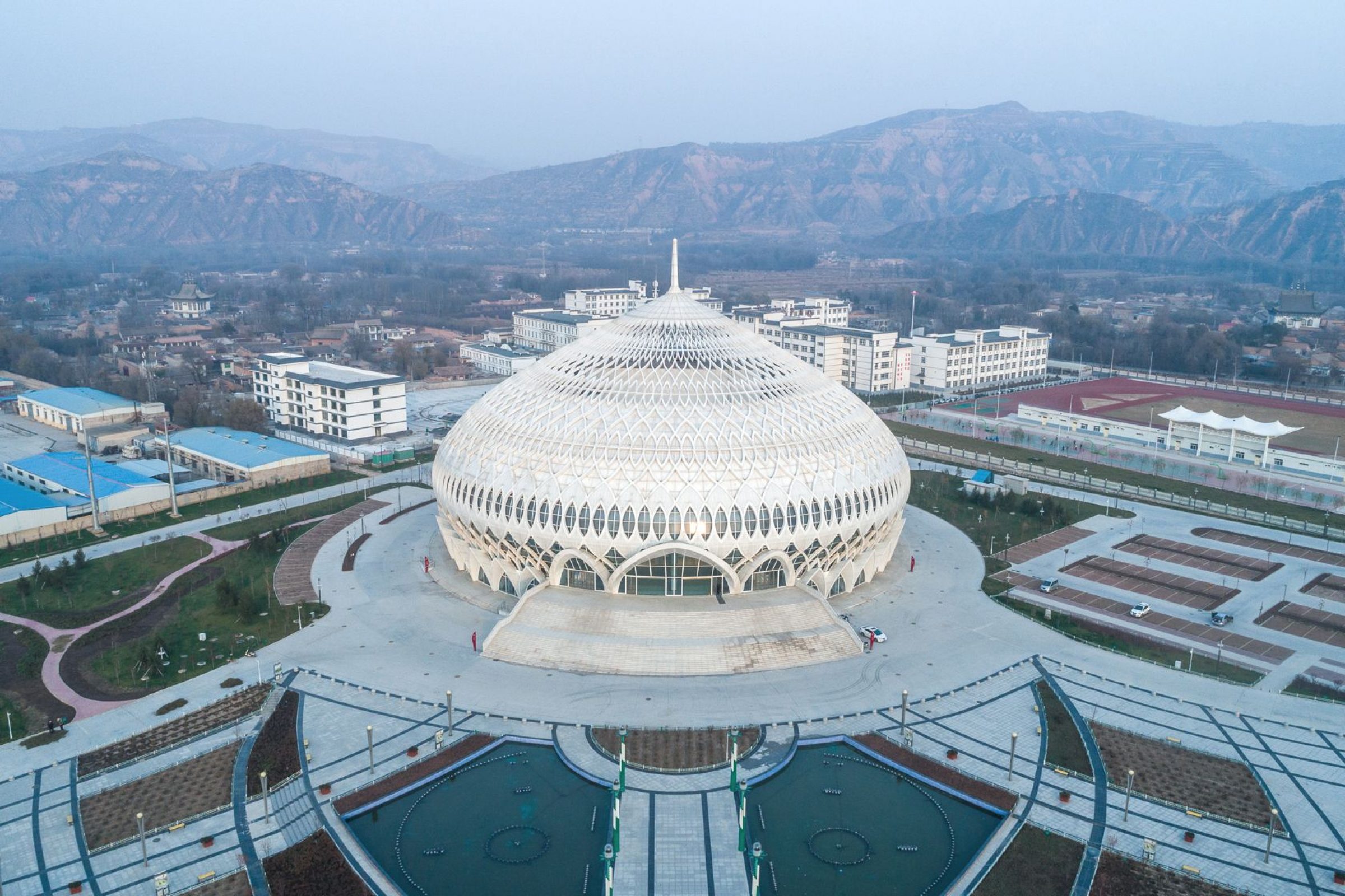 Linxia Grand Theater | DUTStudio - Arch2O.com
