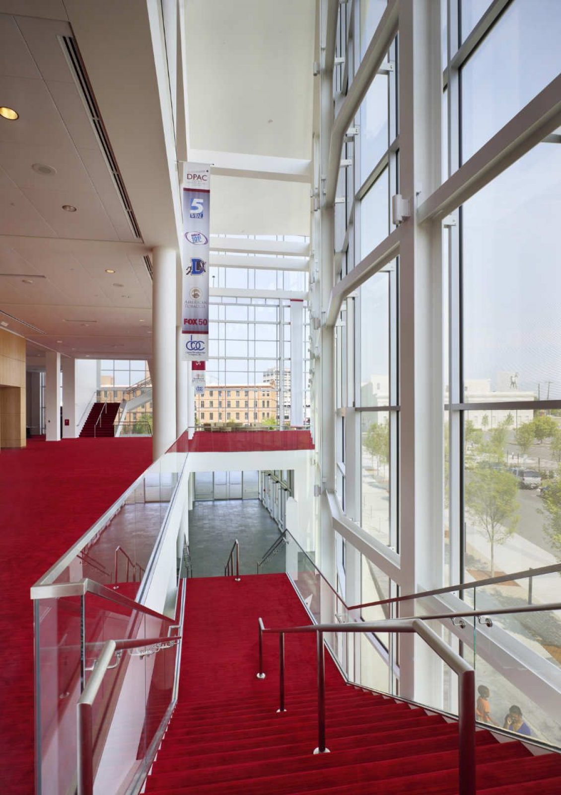 The Durham Performing Arts Center | Szostak Design - Arch2O.com
