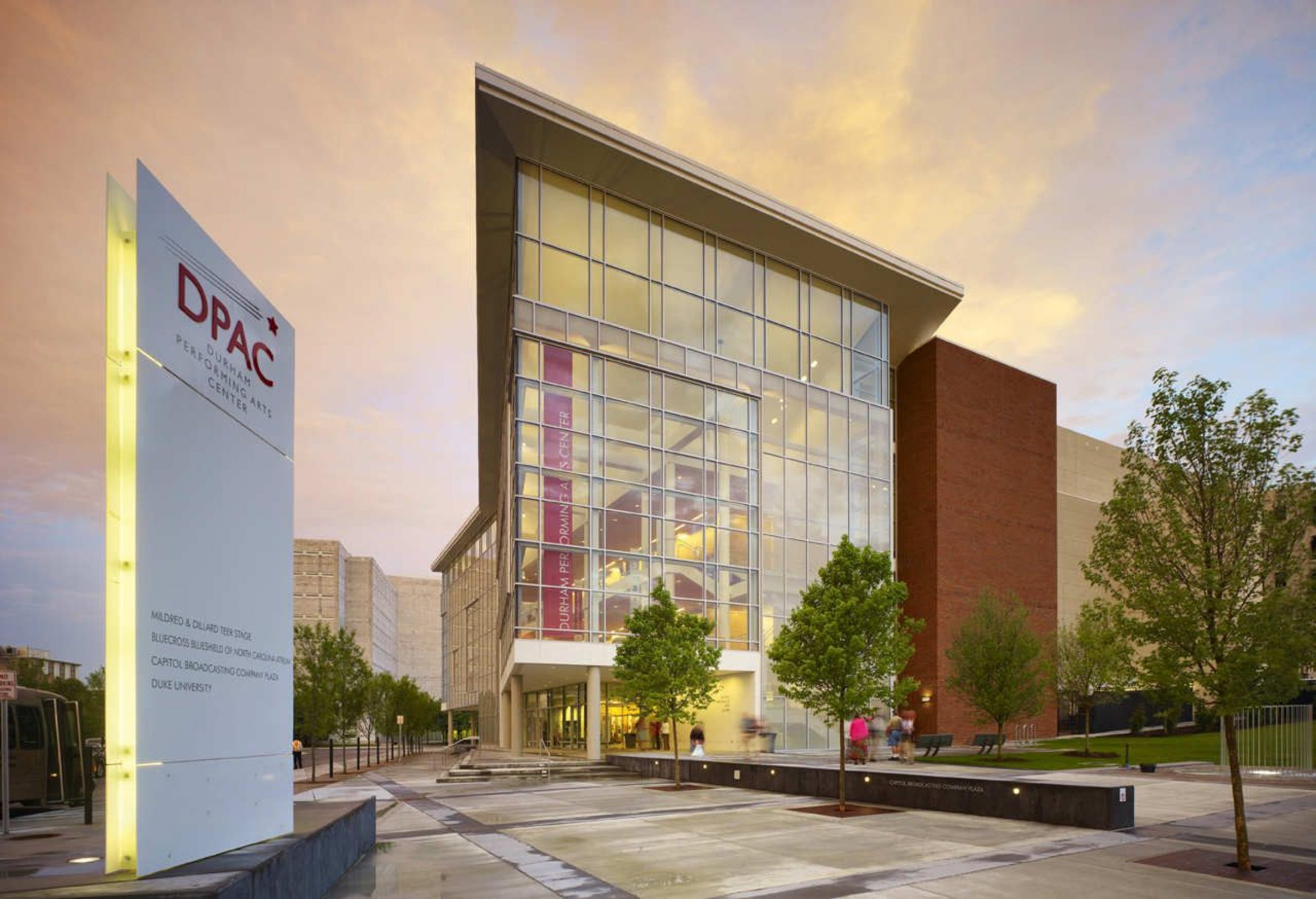 The Durham Performing Arts Center | Szostak Design - Arch2O.com