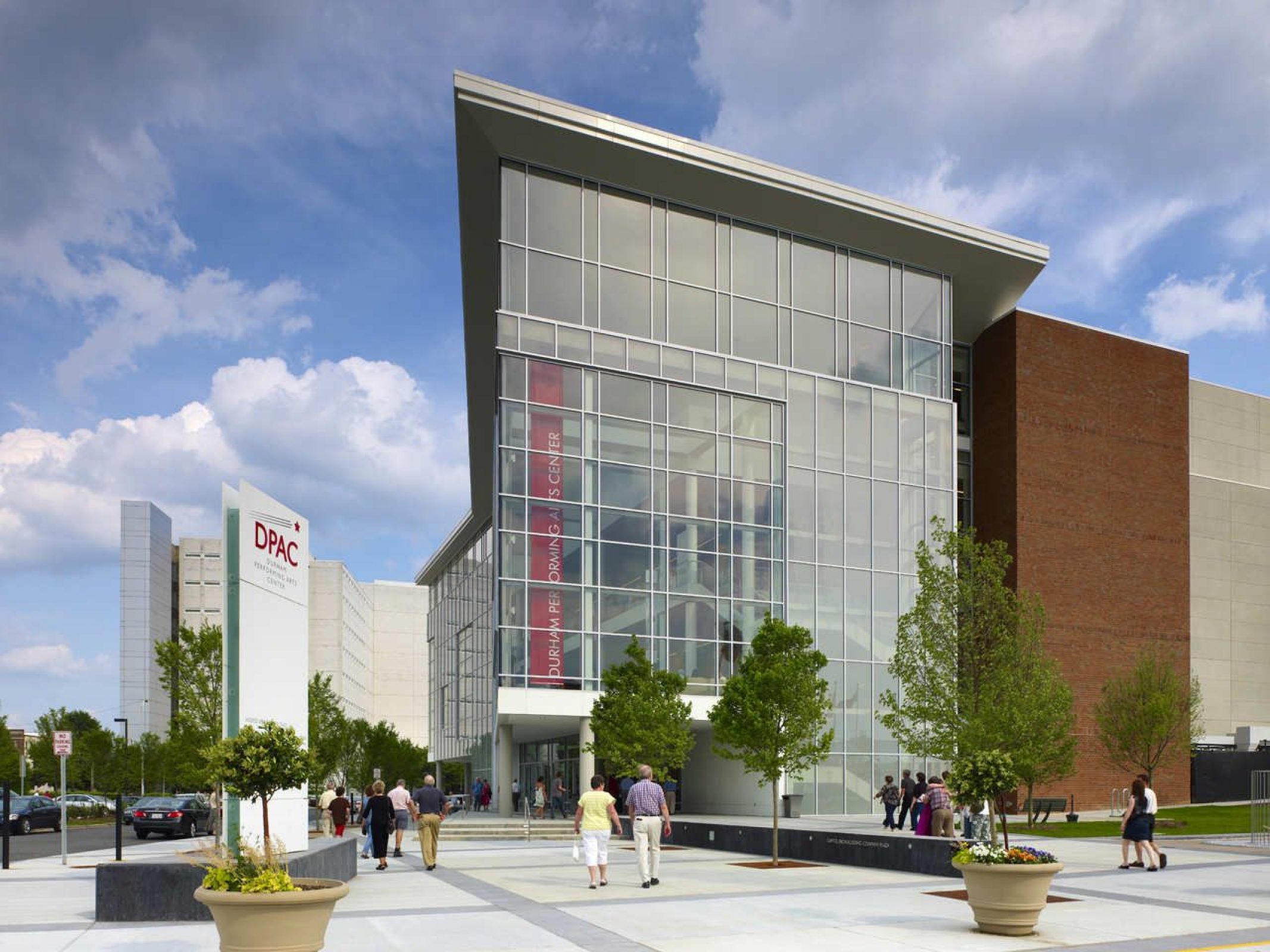 The Durham Performing Arts Center | Szostak Design - Arch2O.com