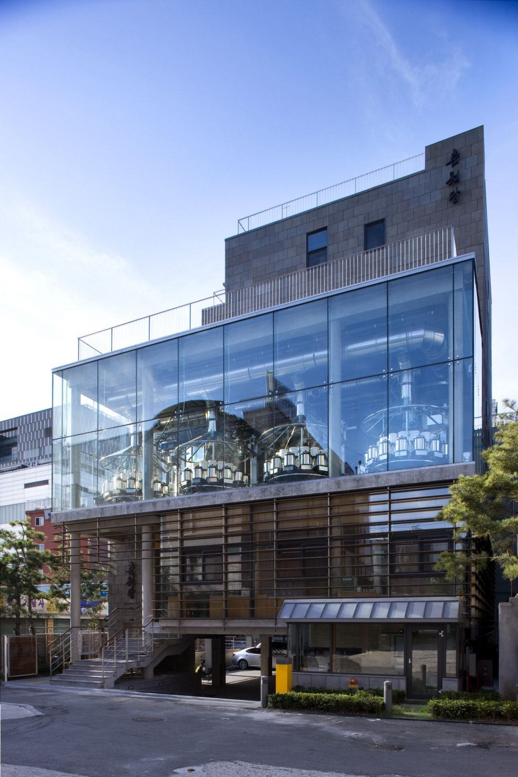 Choonwondang Oriental Clinic & Museum | Doojin Hwang Architects ...