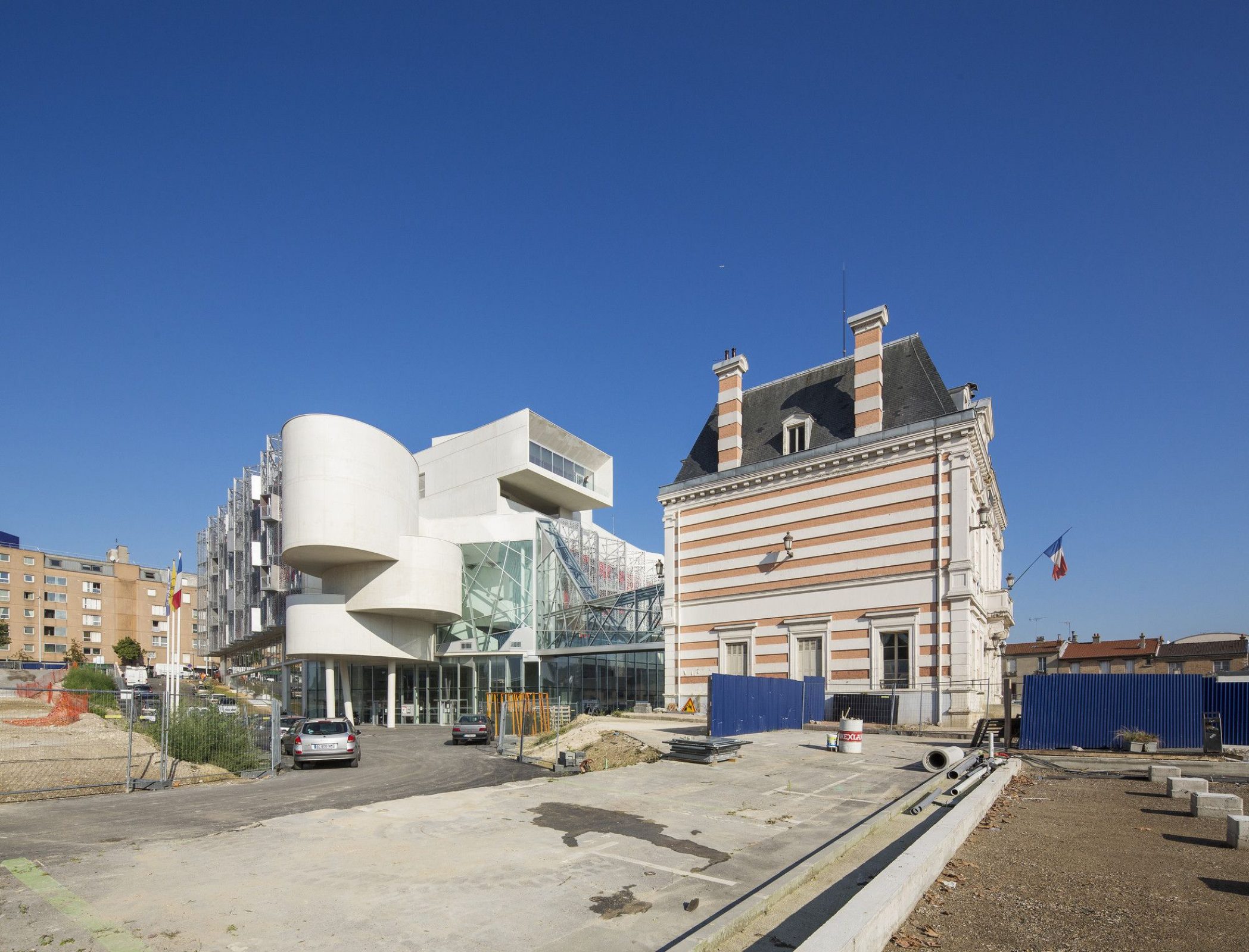 Bagnolet Town Hall | Jean-Pierre Lott Architecte - Arch2O.com
