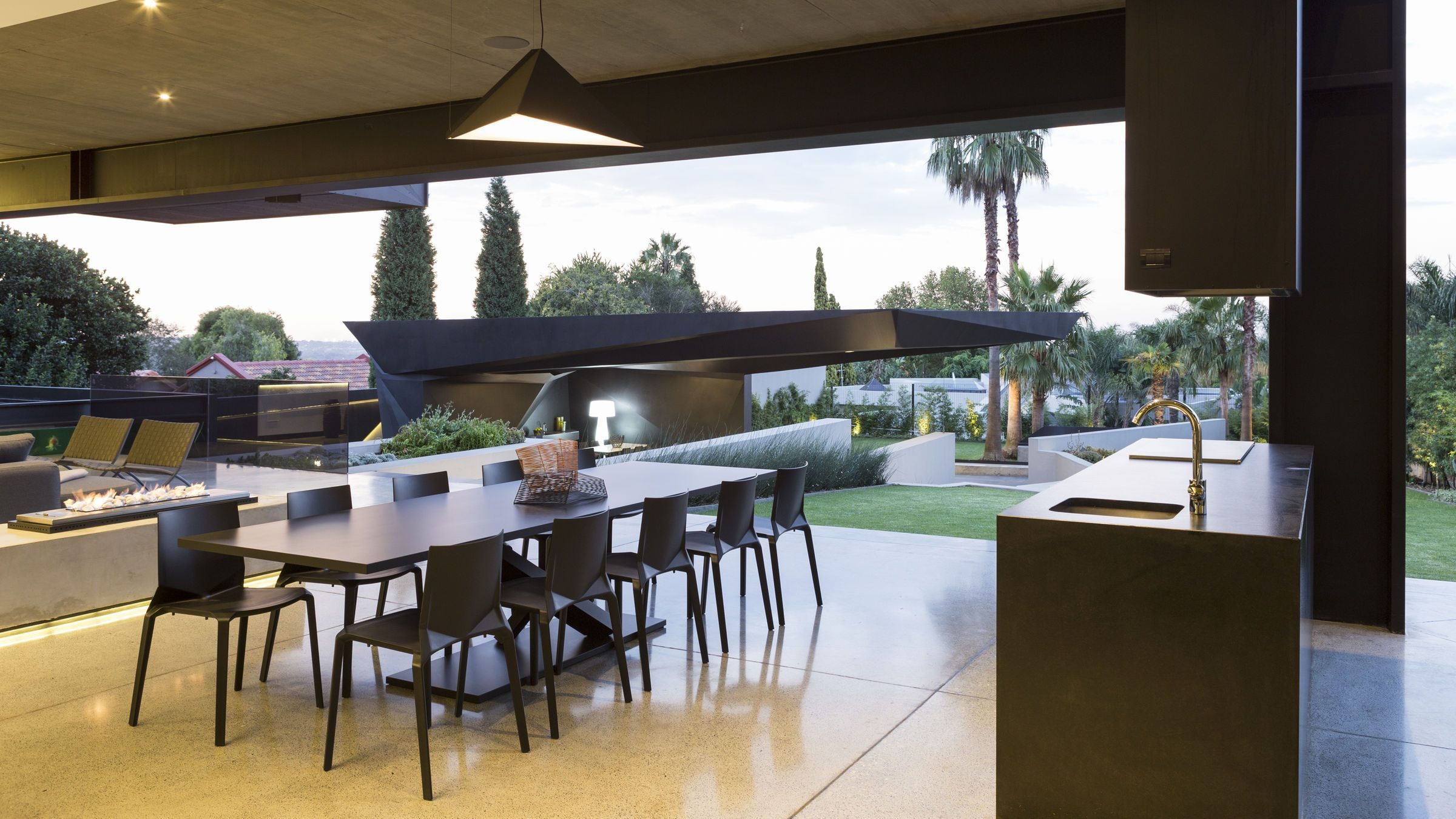 Kloof Road House | Nico van der Meulen Architects - Arch2O.com