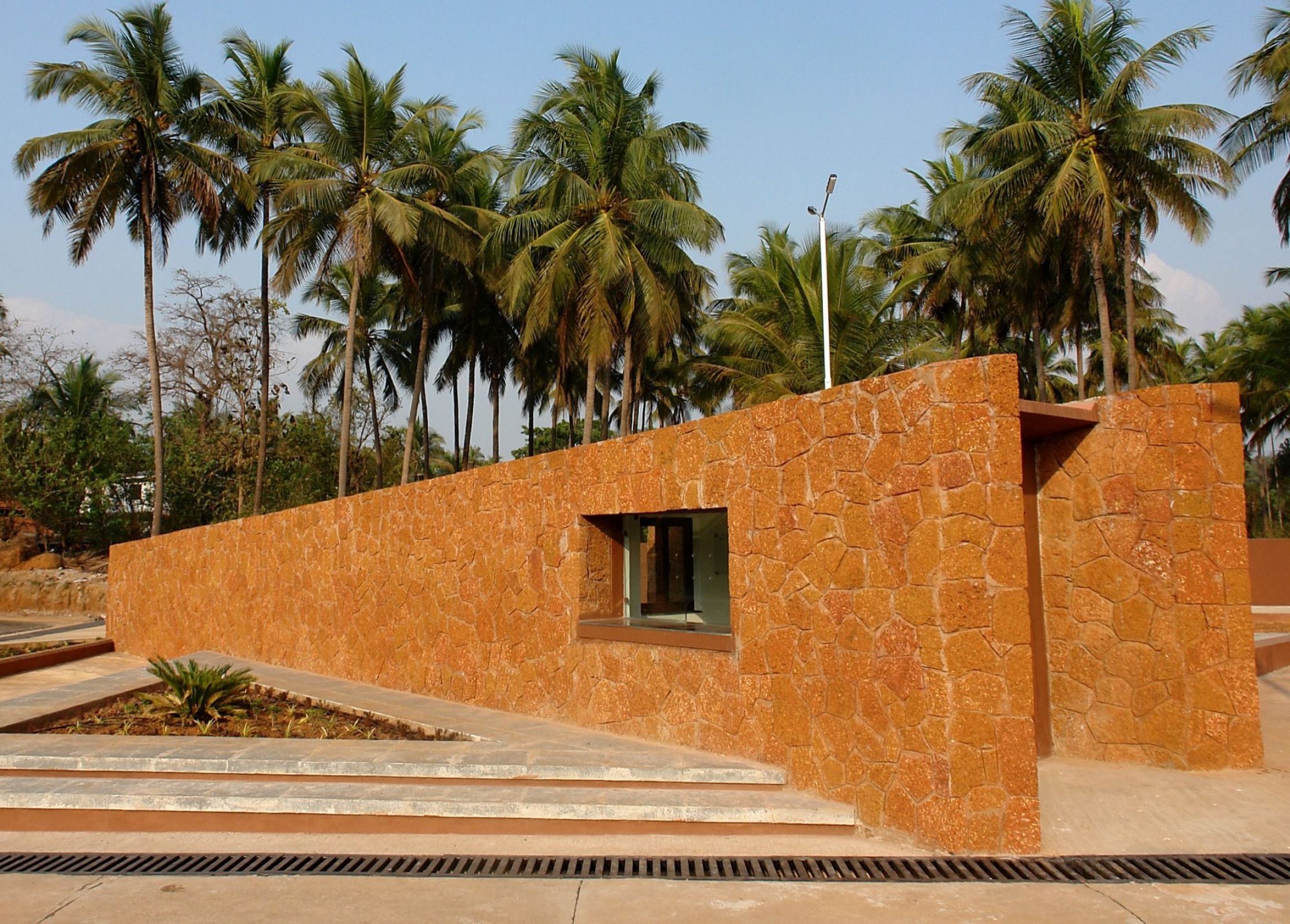 Valpoi Busstand and Community Hall | Rahul Deshpande and Associates ...