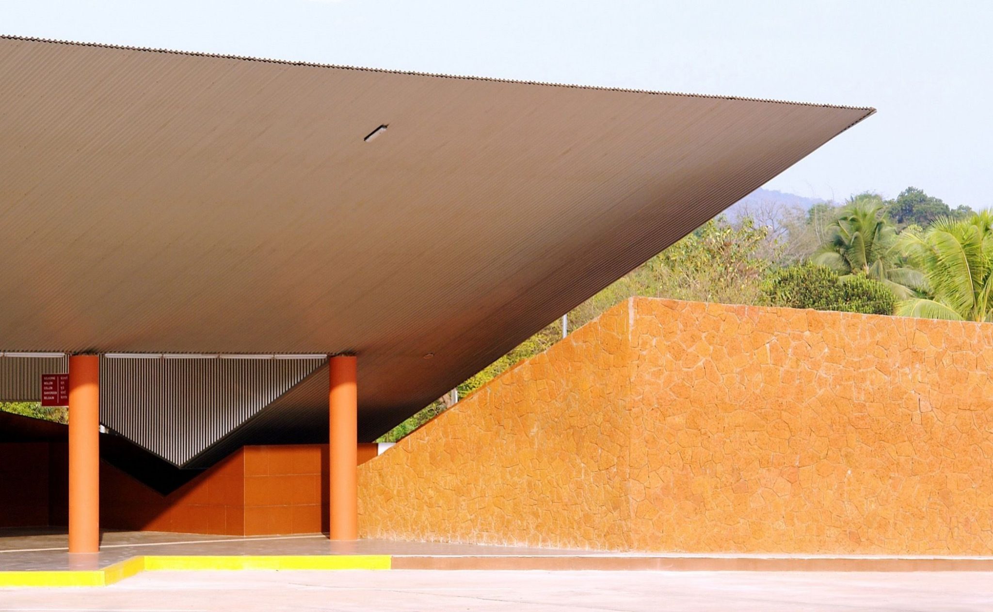 Valpoi Busstand and Community Hall | Rahul Deshpande and Associates ...